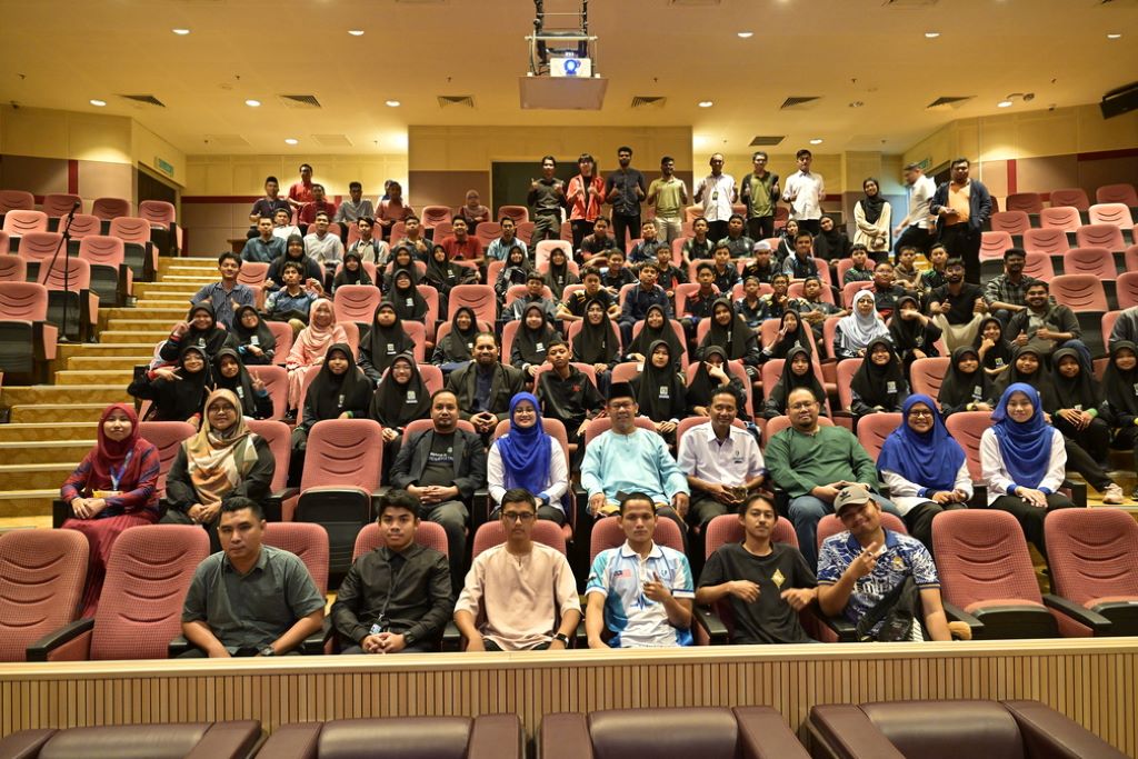 UMPSA lancar Program Kesedaran Teknologi Kecerdasan Buatan (AI ...